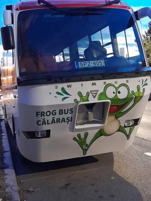 Asa ceva, Frog bus Calarasi- autobuz plutitor | calarasiunu.net